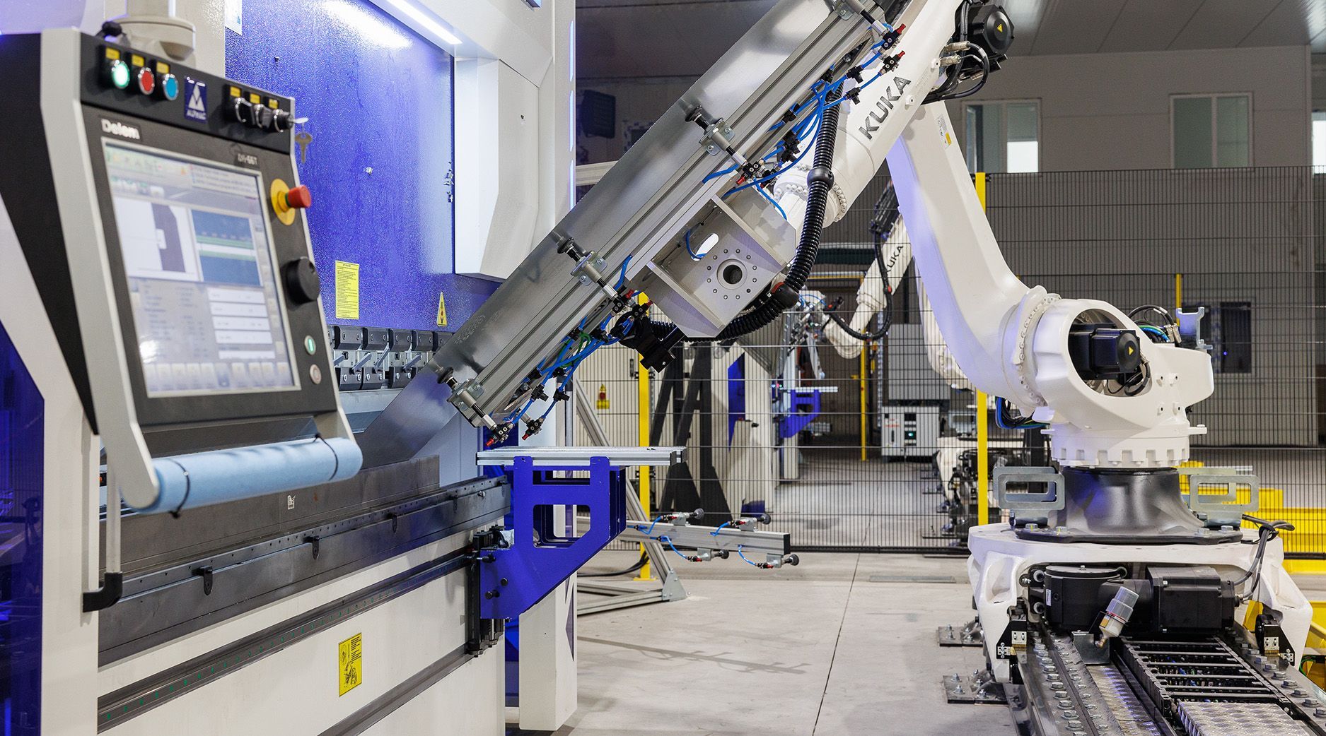 About ARKA Smart Parcel Lockers